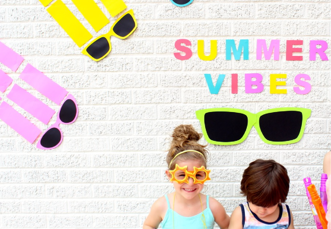 Summer Kids Party: Ice Cream & Sunglasses | Colorize Your Party ...