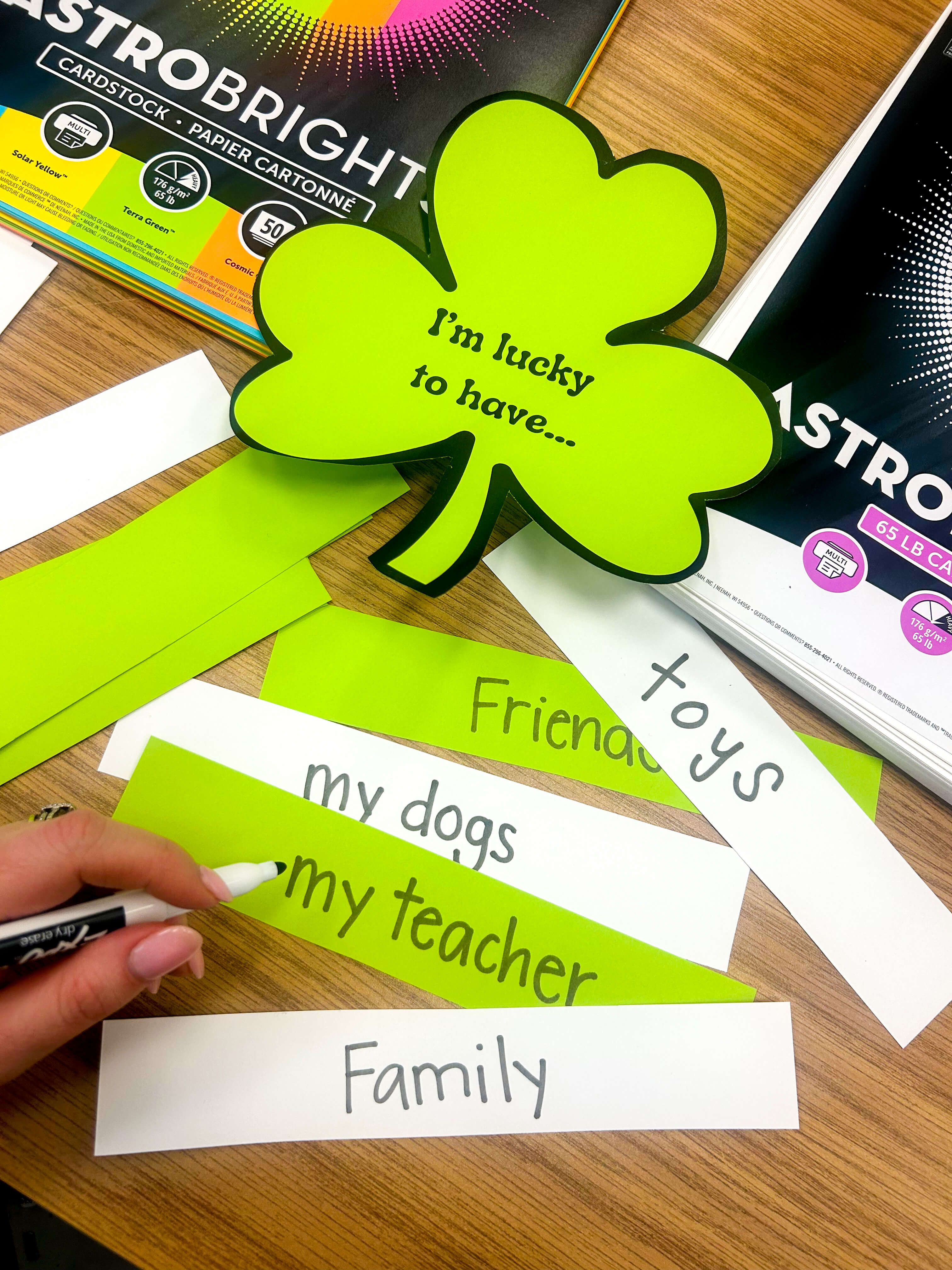 Lucky Shamrock Chain | Colorize Your Life | ASTROBRIGHTS